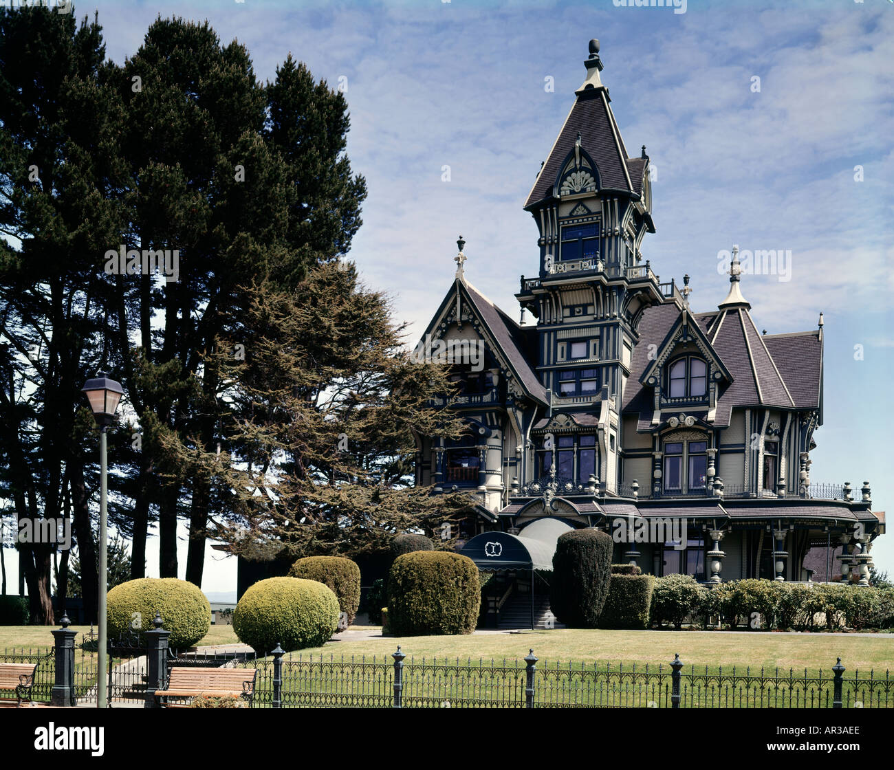 Gingerbread house victorian hi-res stock photography and images - Alamy
