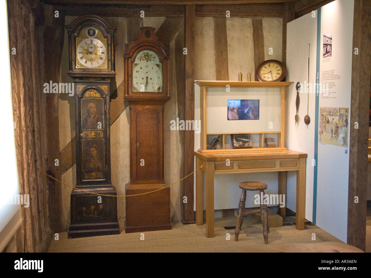 Inside grandfather clock hi-res stock photography and images - Alamy