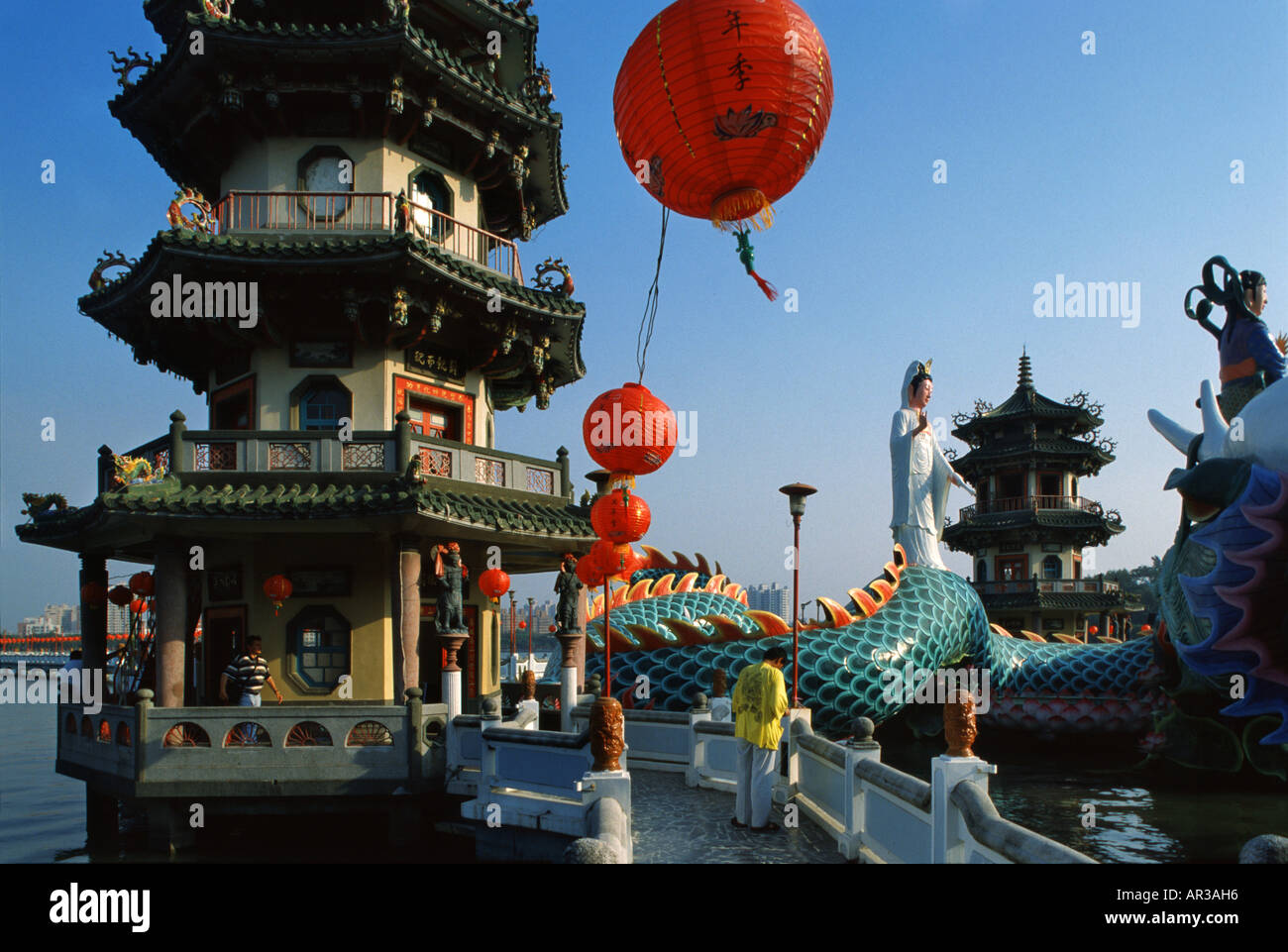 Pagodas, dragons, statues, Lotus Lake, Kaohsiung, Taiwan Stock Photo ...
