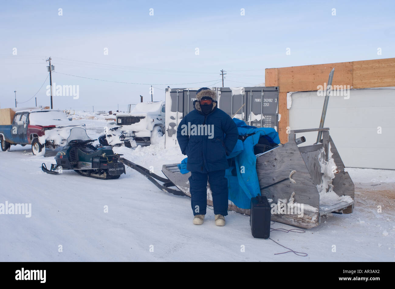 Eskimo on snow machine hi-res stock photography and images - Alamy