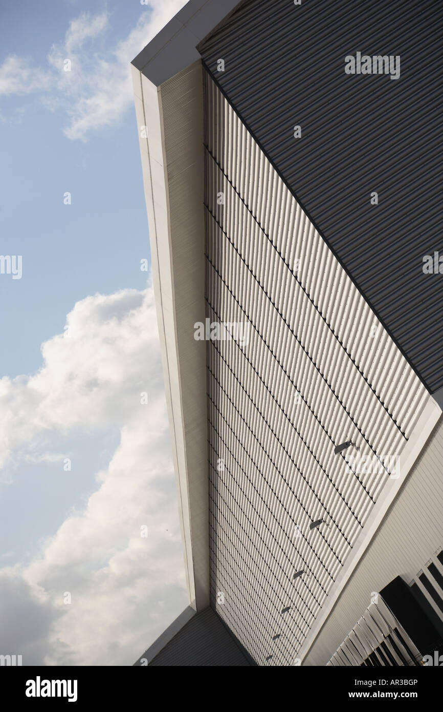 Side view of a section of a brand new large distribution warehouse in ...
