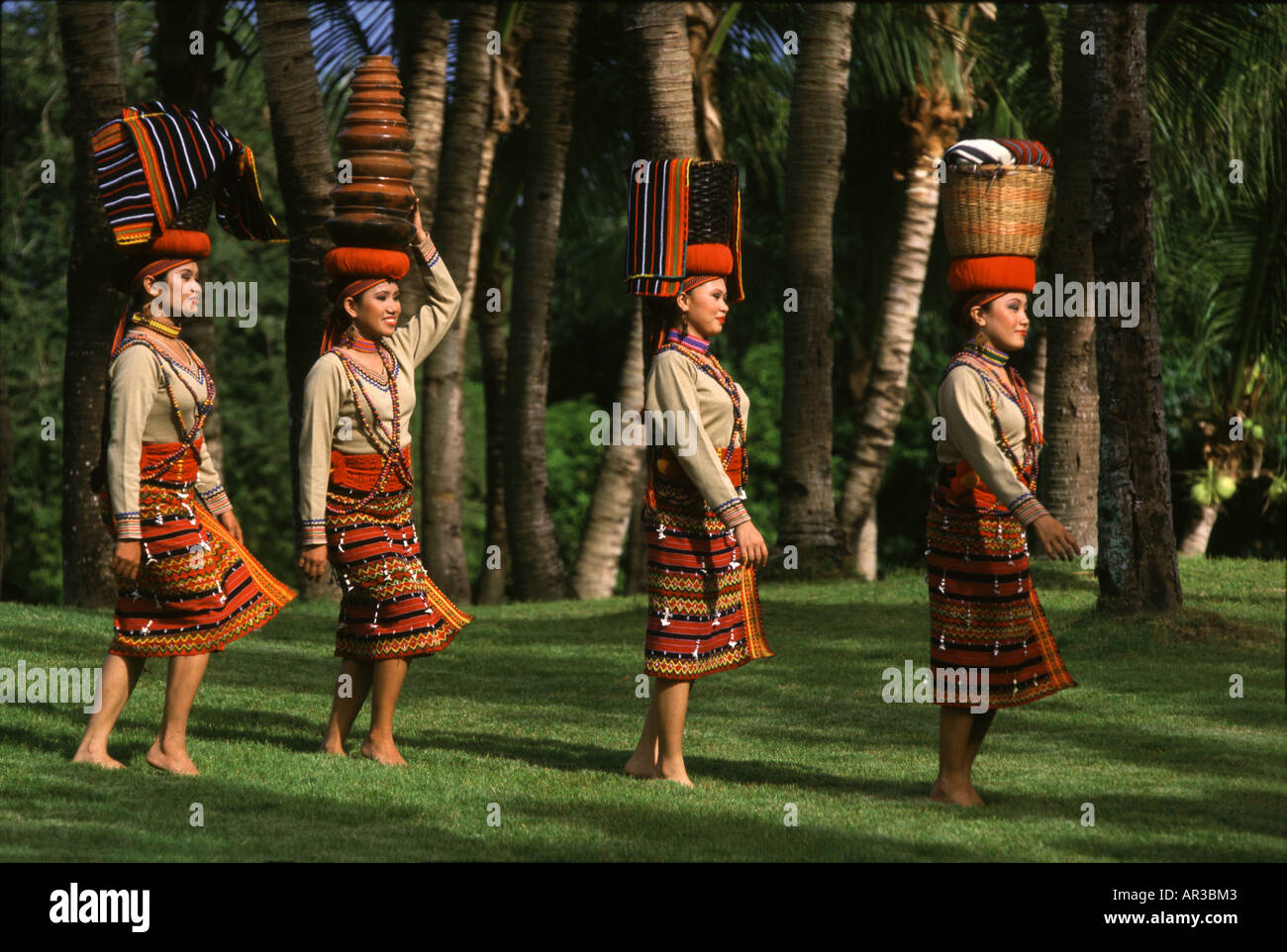 Igorot people hi-res stock photography and images - Alamy