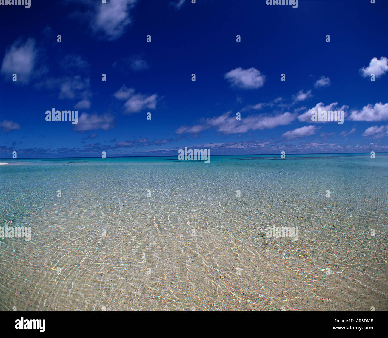 Sand water hi-res stock photography and images - Alamy