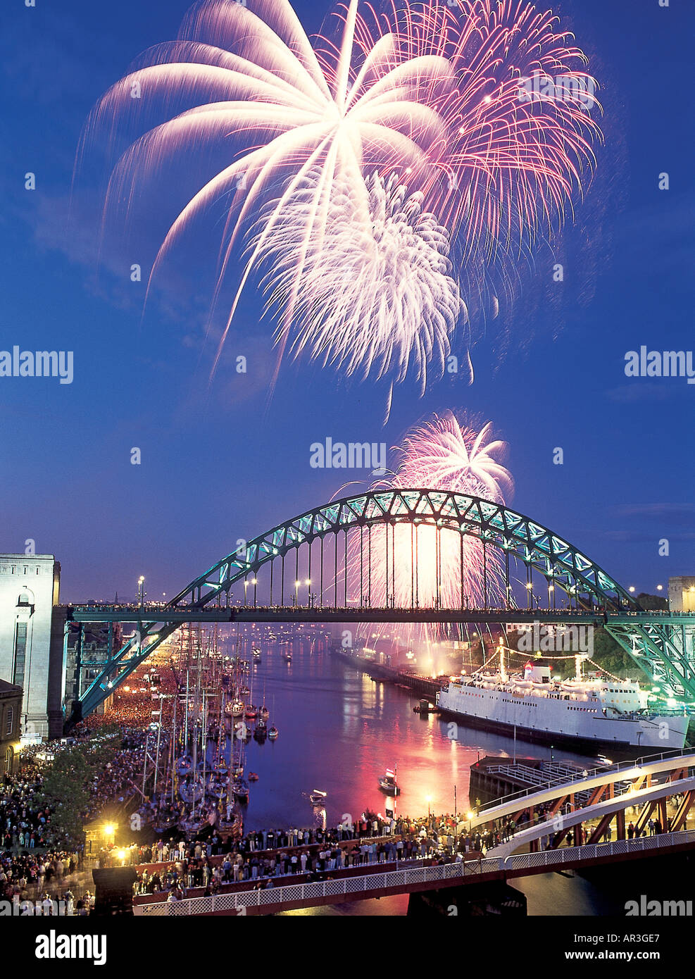 Fireworks over Tyne Bridge, Newcastle upon Tyne, UK Stock Photo - Alamy