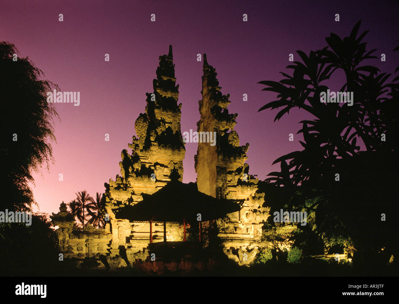 Bali gate split hi-res stock photography and images - Alamy