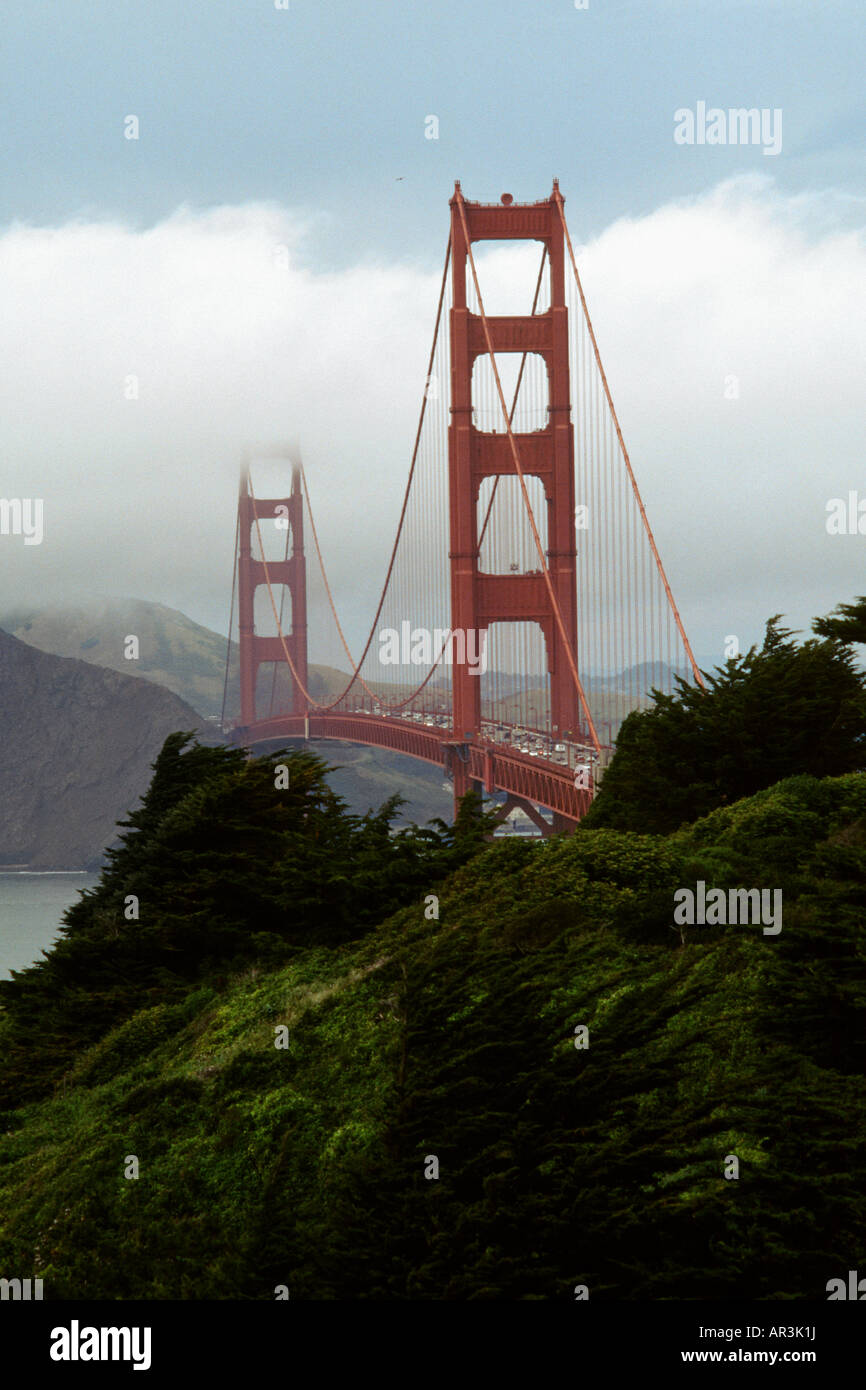 Red bridge san francisco hi-res stock photography and images - Alamy