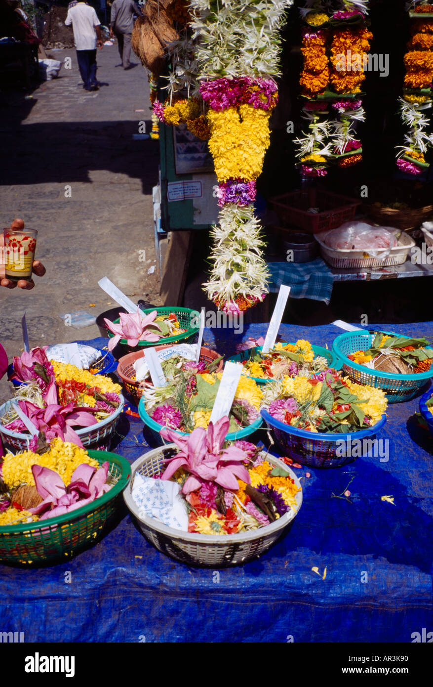 Mumbai (Formerly Bombay ) India Flowers Being Sold At Hindu Temple For ...