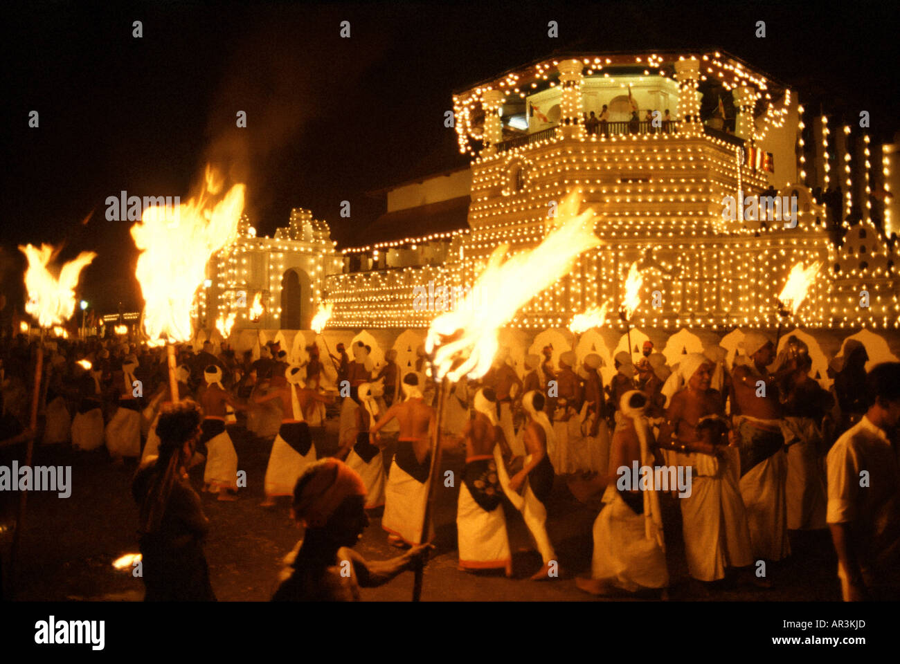 Kandy perahera hi-res stock photography and images - Alamy