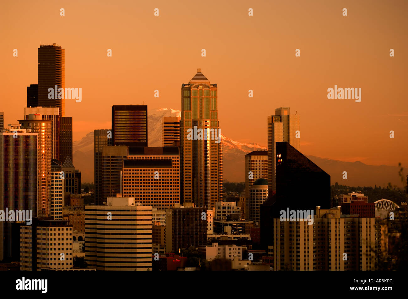 411 feet hi-res stock photography and images - Alamy