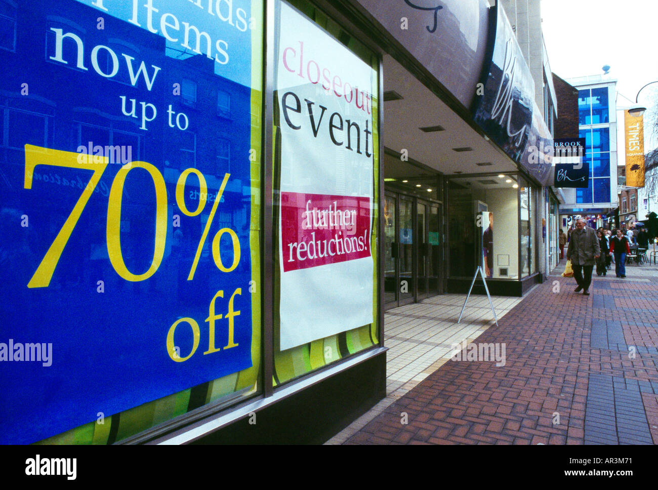 Shops high street sutton surrey hi-res stock photography and images - Alamy