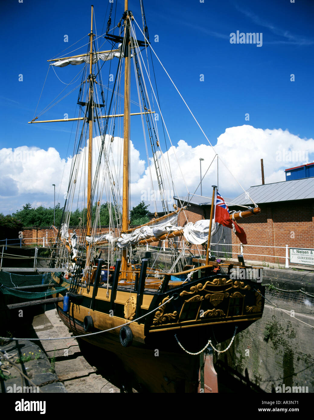 Dock with old boat hi-res stock photography and images - Alamy
