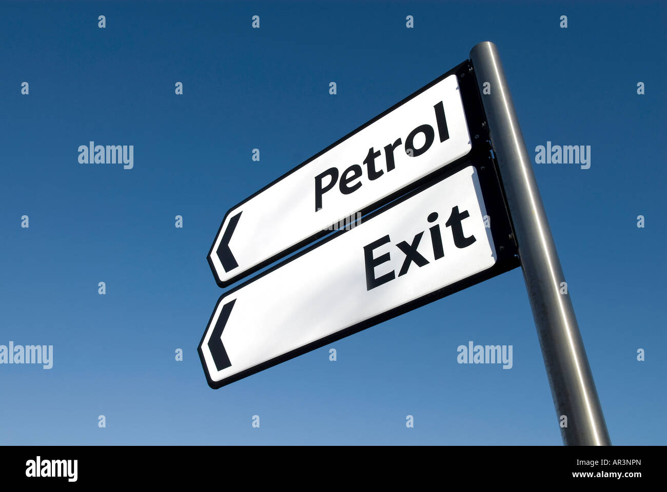 Petrol station signage hi-res stock photography and images - Alamy