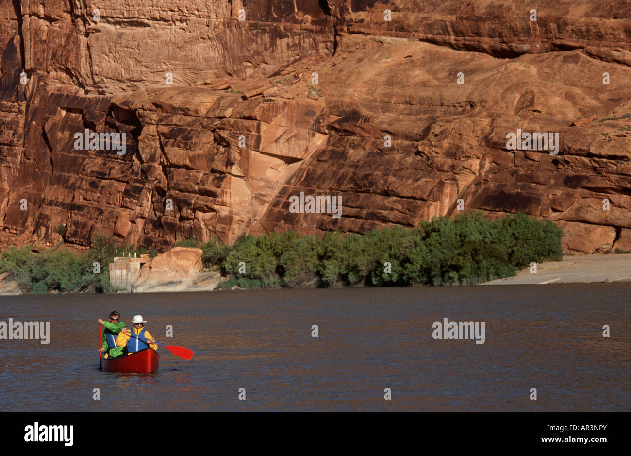Two men canoeing on the Colorado River near Moab Stock Photo - Alamy