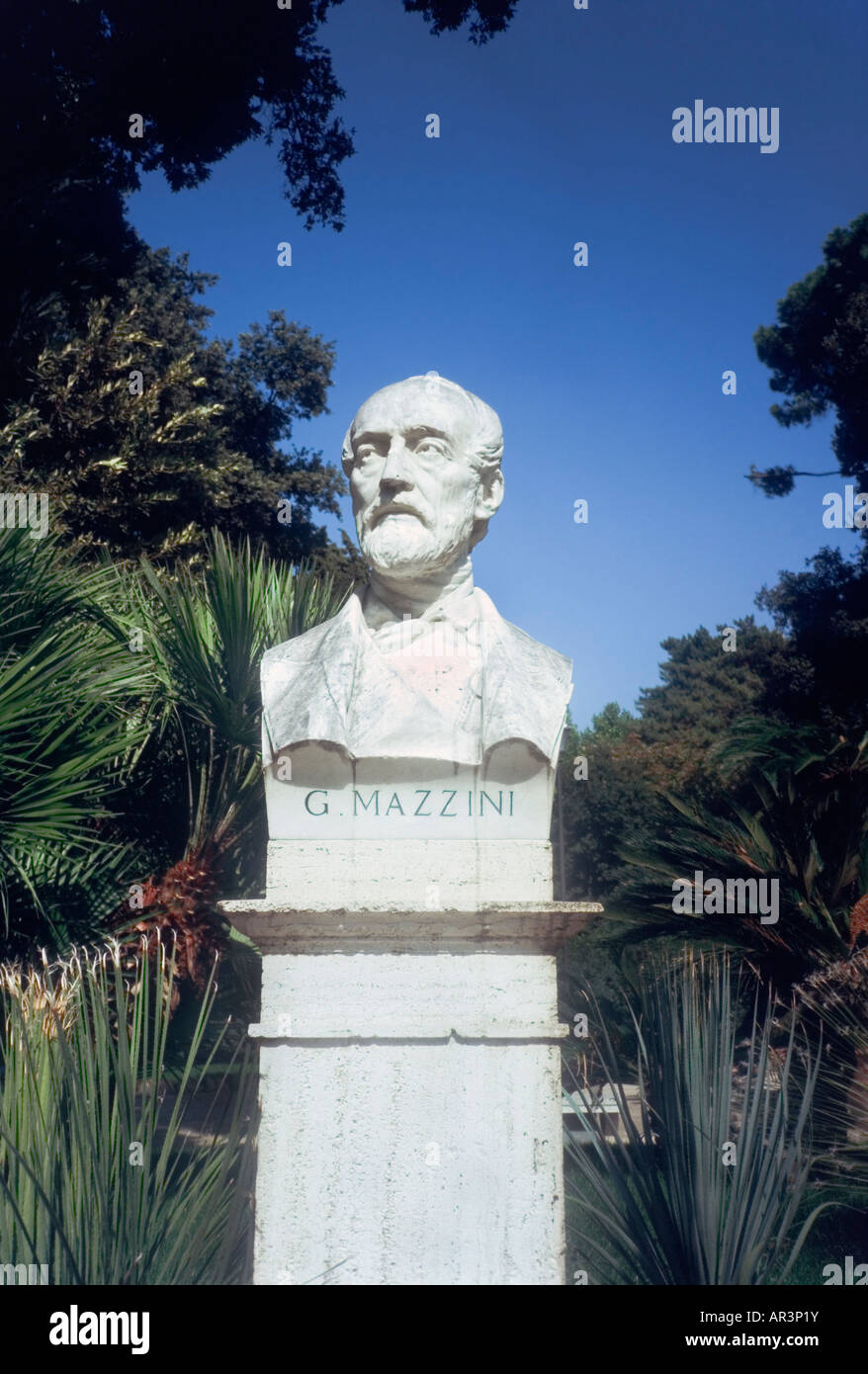 Marble bust of Giuseppe Mazzini on the Pincio hill gardens in Rome ...