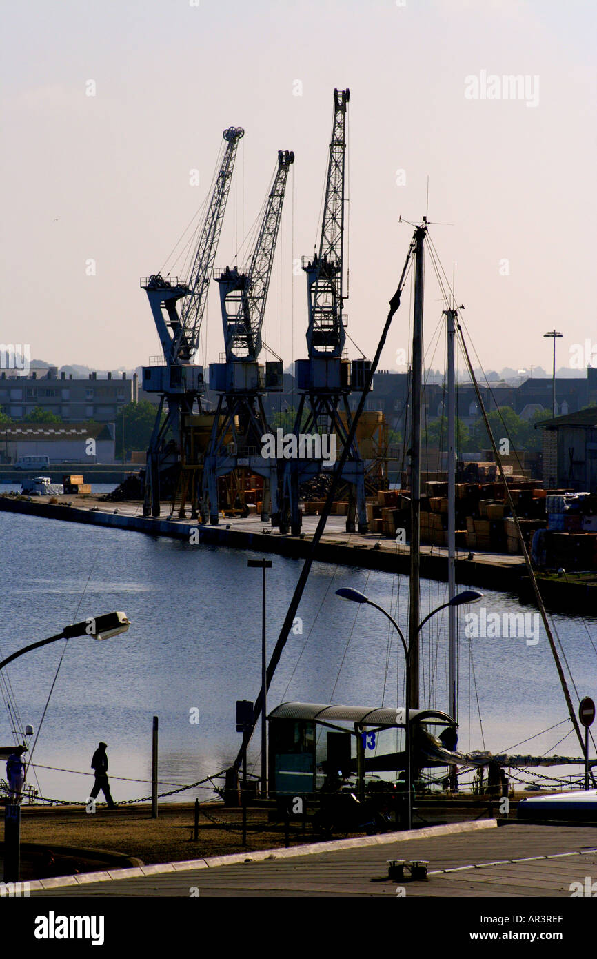 Seaport operation hi-res stock photography and images - Alamy