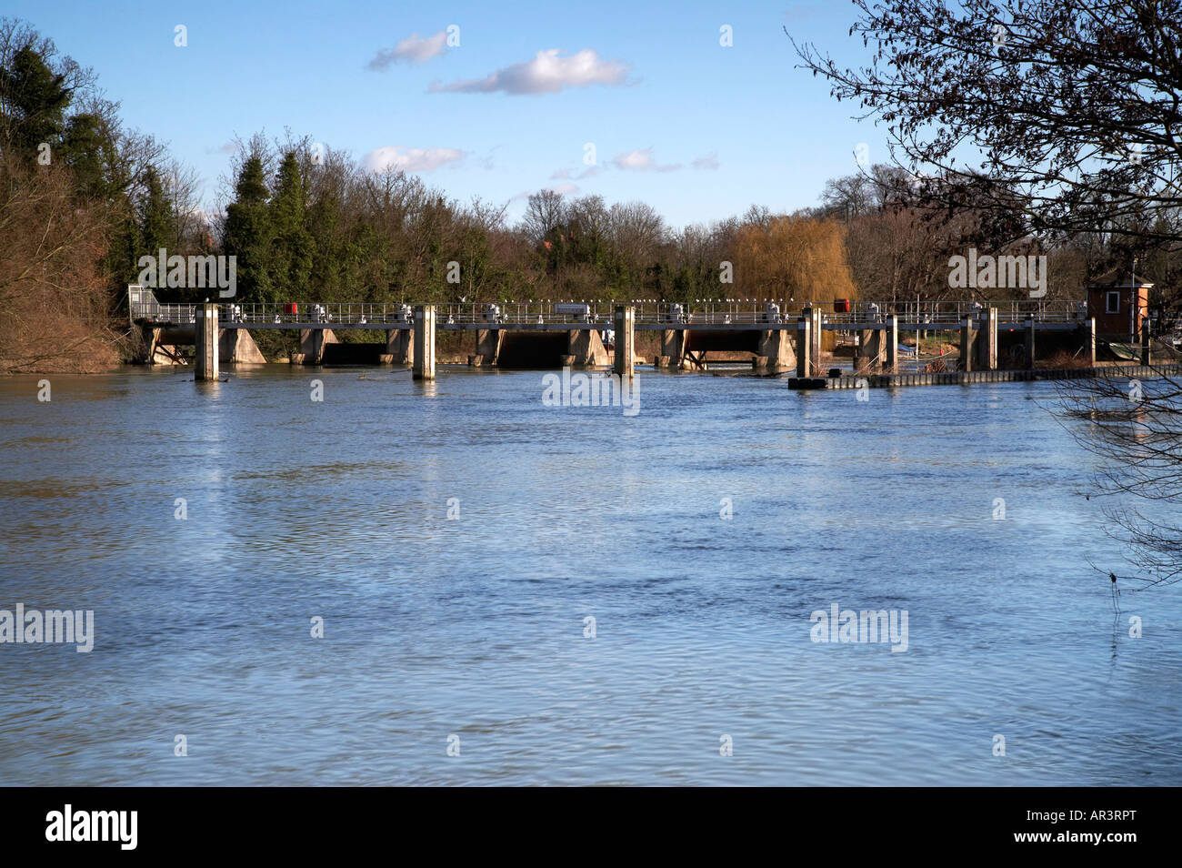 Upstream of lock hi-res stock photography and images - Alamy