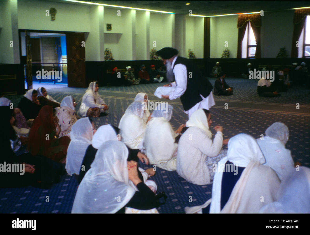 Amrit ceremony hi-res stock photography and images - Alamy