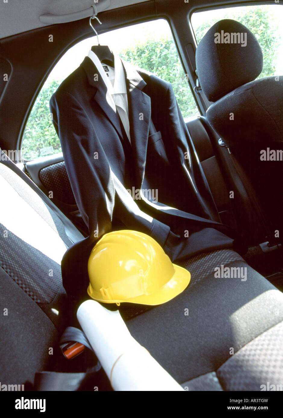 Working from the car Stock Photo - Alamy