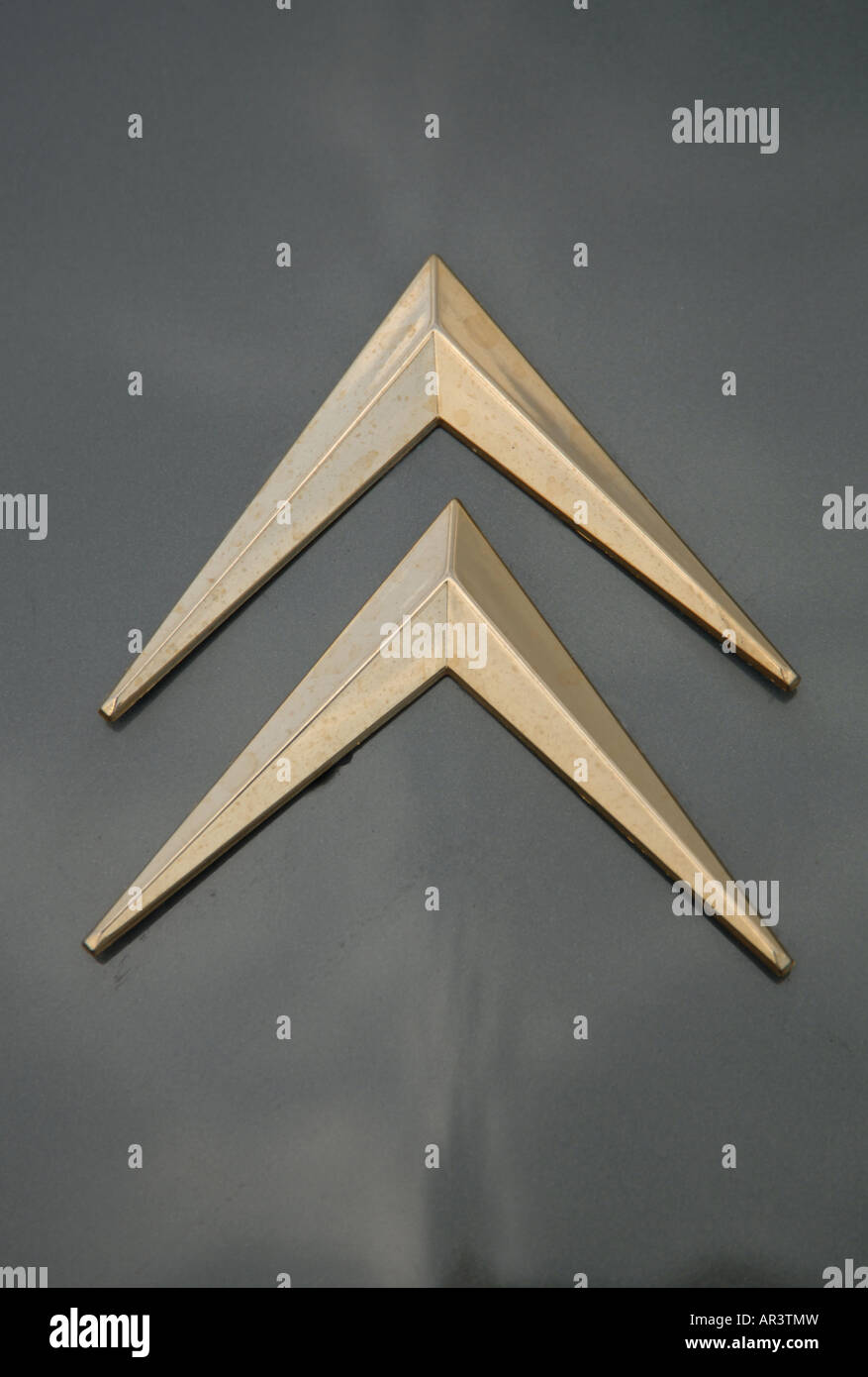 Citroen chevron hi-res stock photography and images - Alamy