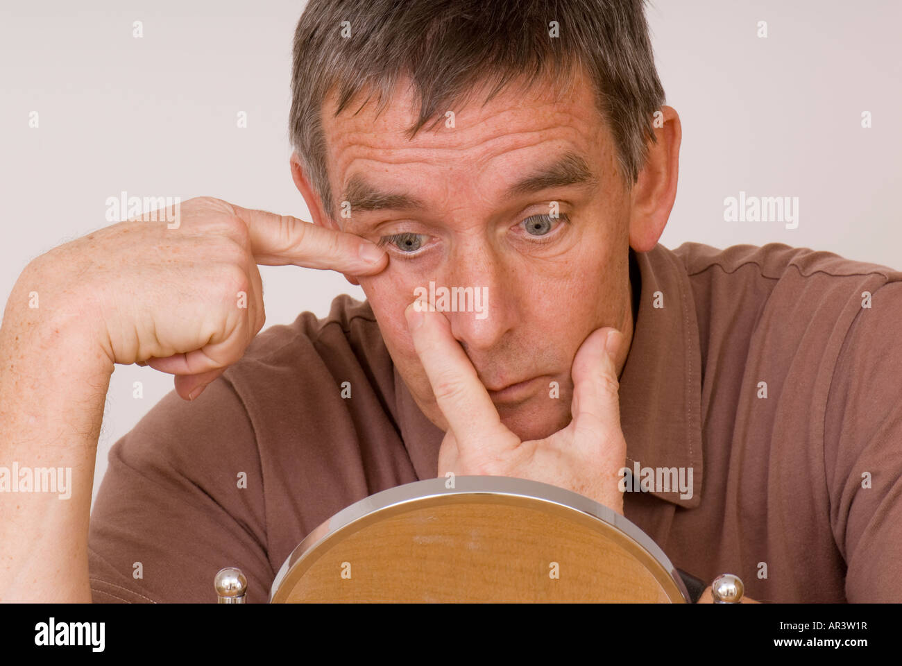 man checking for skin cancer Stock Photo - Alamy