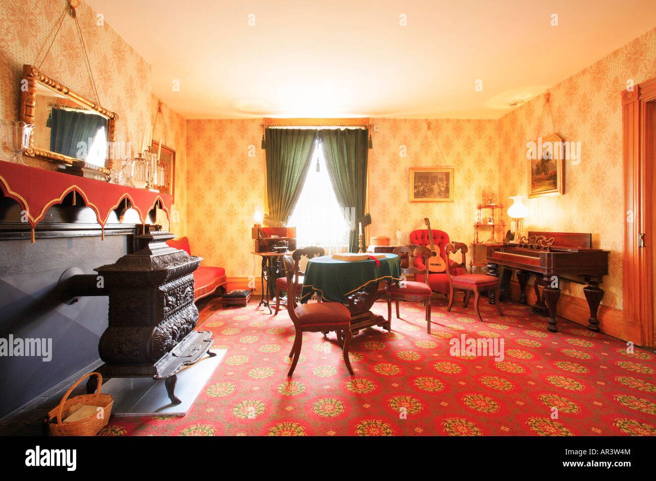 Victorian Parlor High Resolution Stock Photography and Images - Alamy