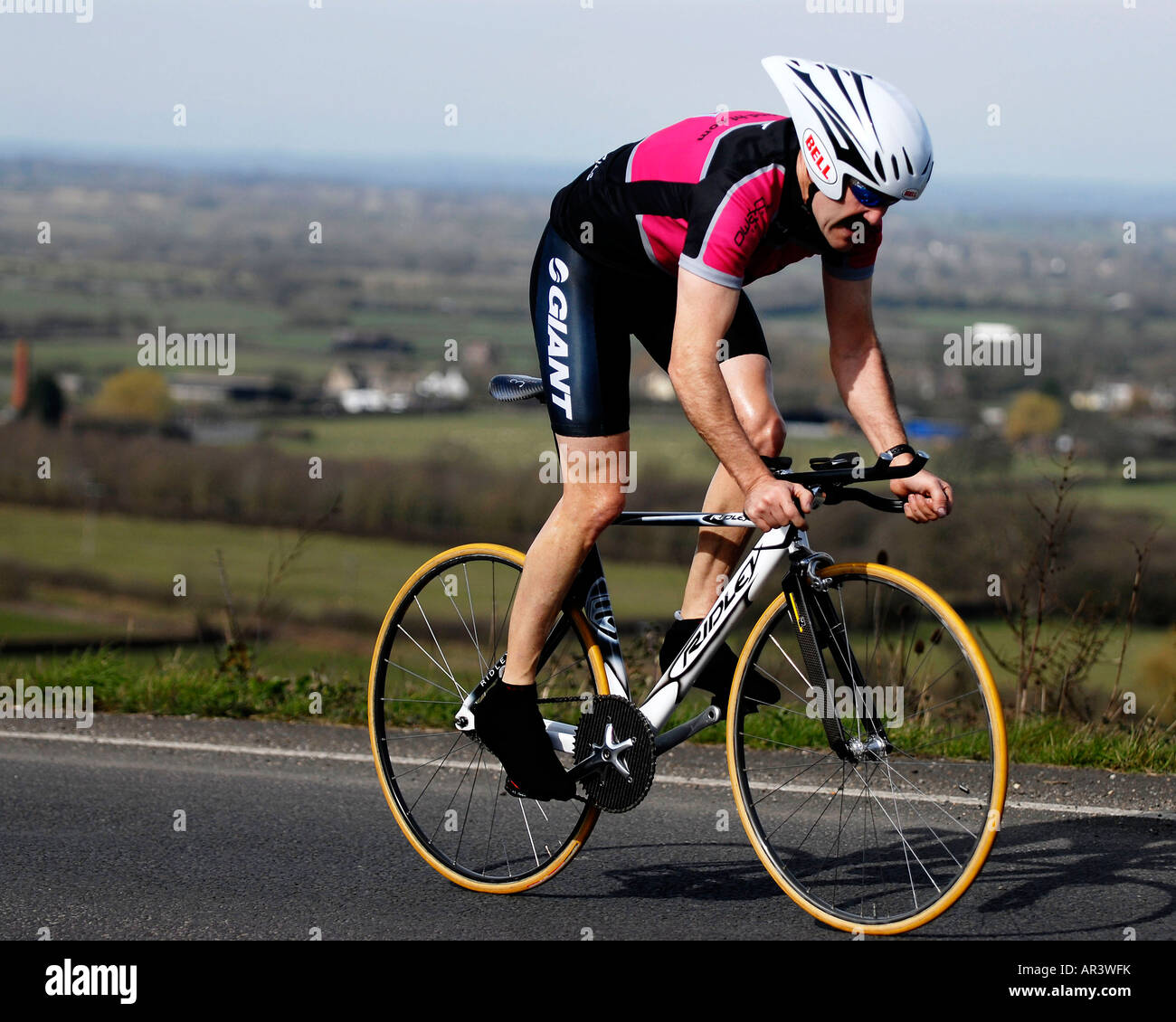 Time trial cycle hi-res stock photography and images - Alamy
