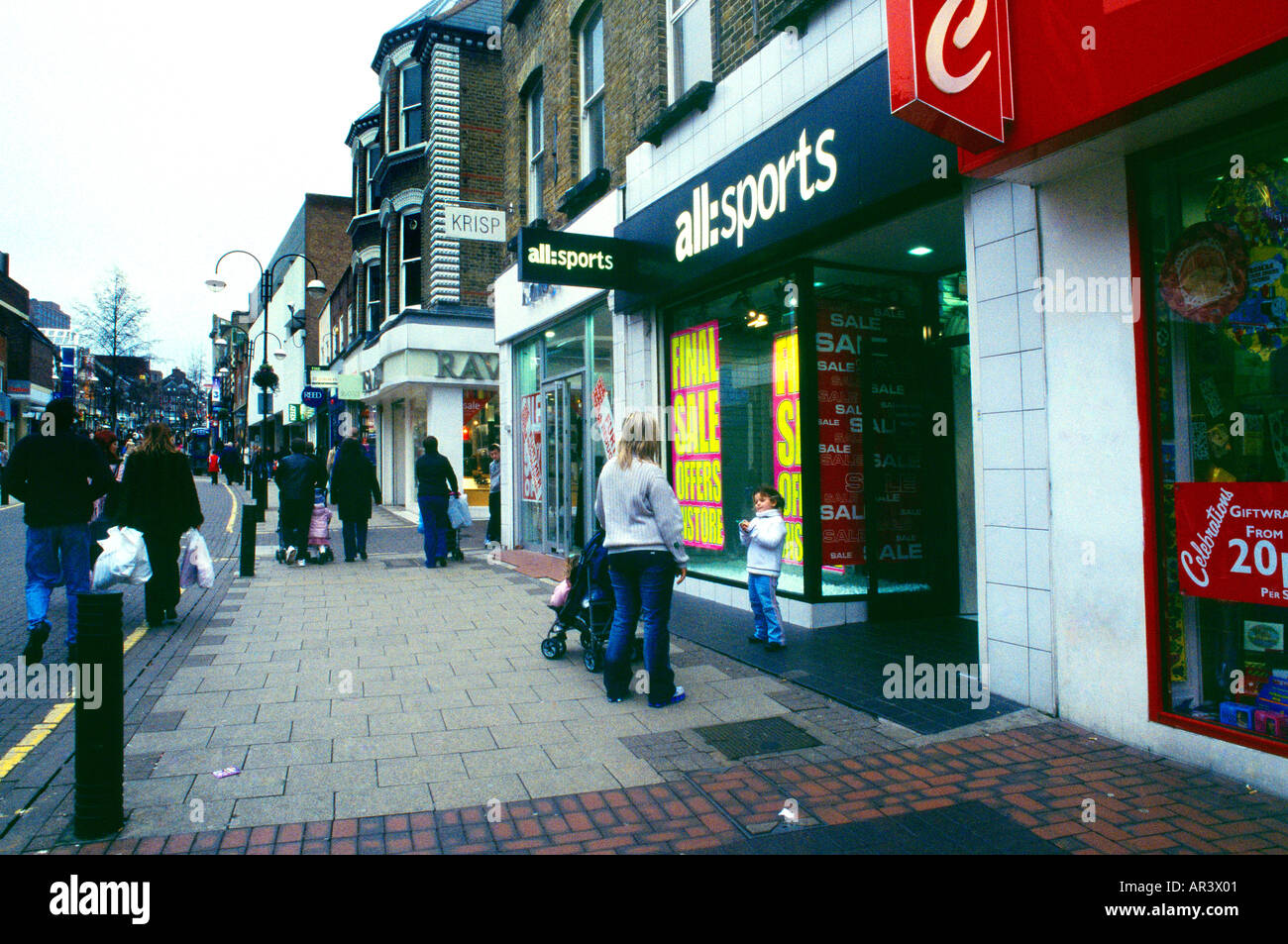 Shops high street sutton surrey hi-res stock photography and images - Alamy