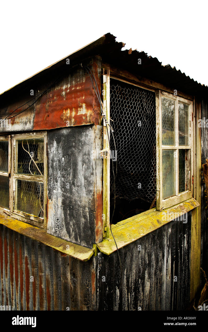 Rusty corrugated iron shed broken hi-res stock photography and images ...