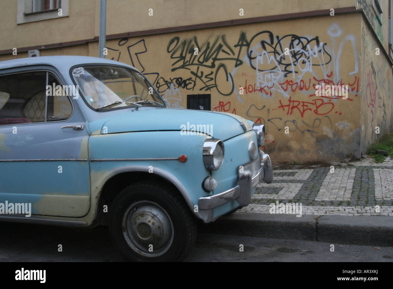 Old car rust hi-res stock photography and images - Alamy