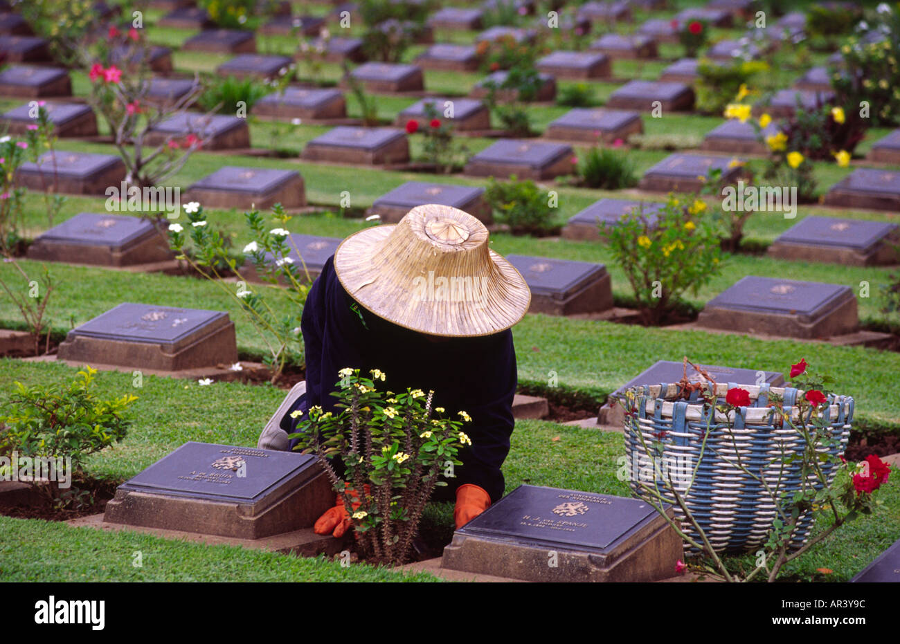 Dead railway workers hi-res stock photography and images - Alamy