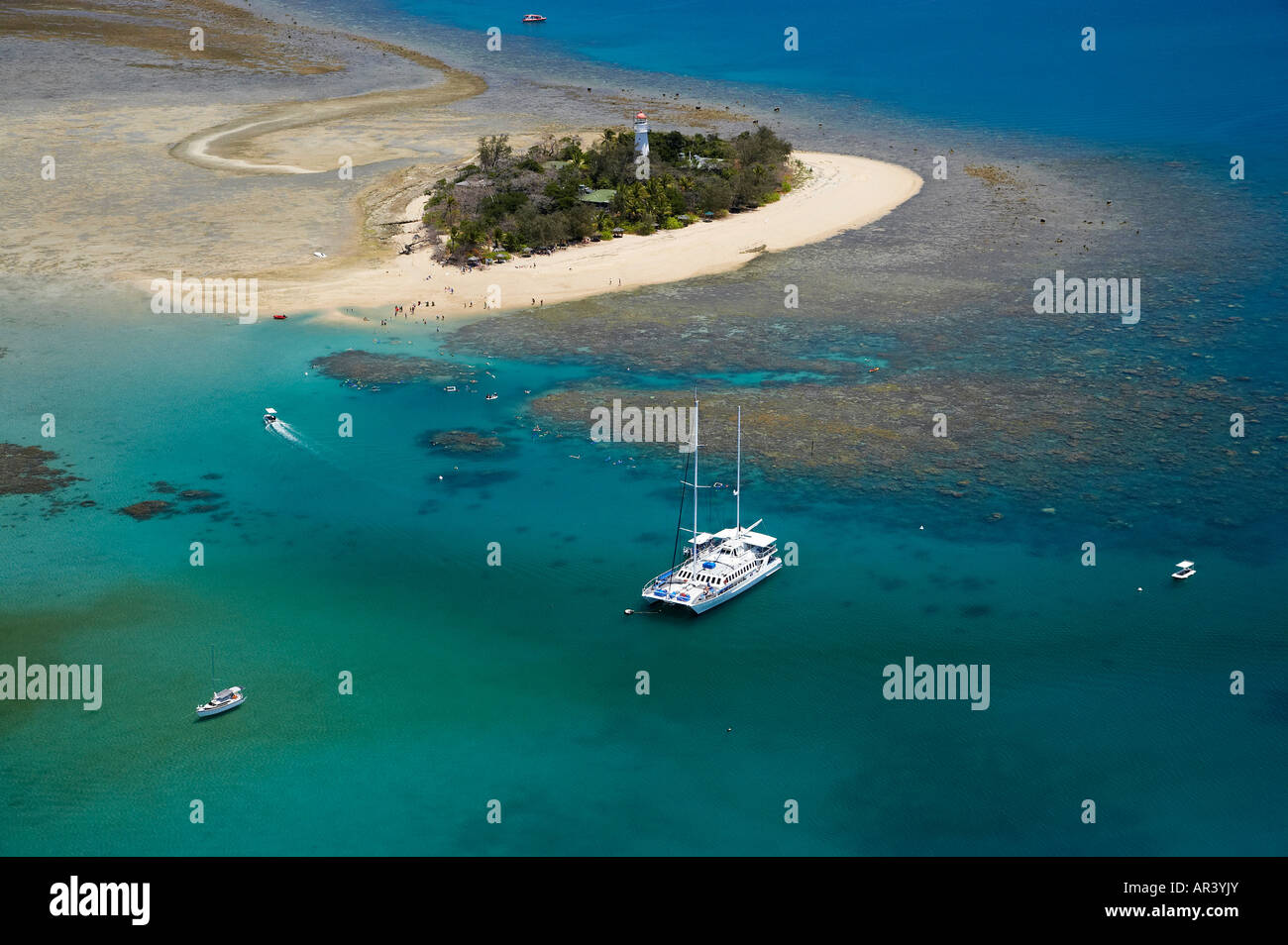 Tourist Boats Low Isles Great Barrier Reef Marine Park near Port ...