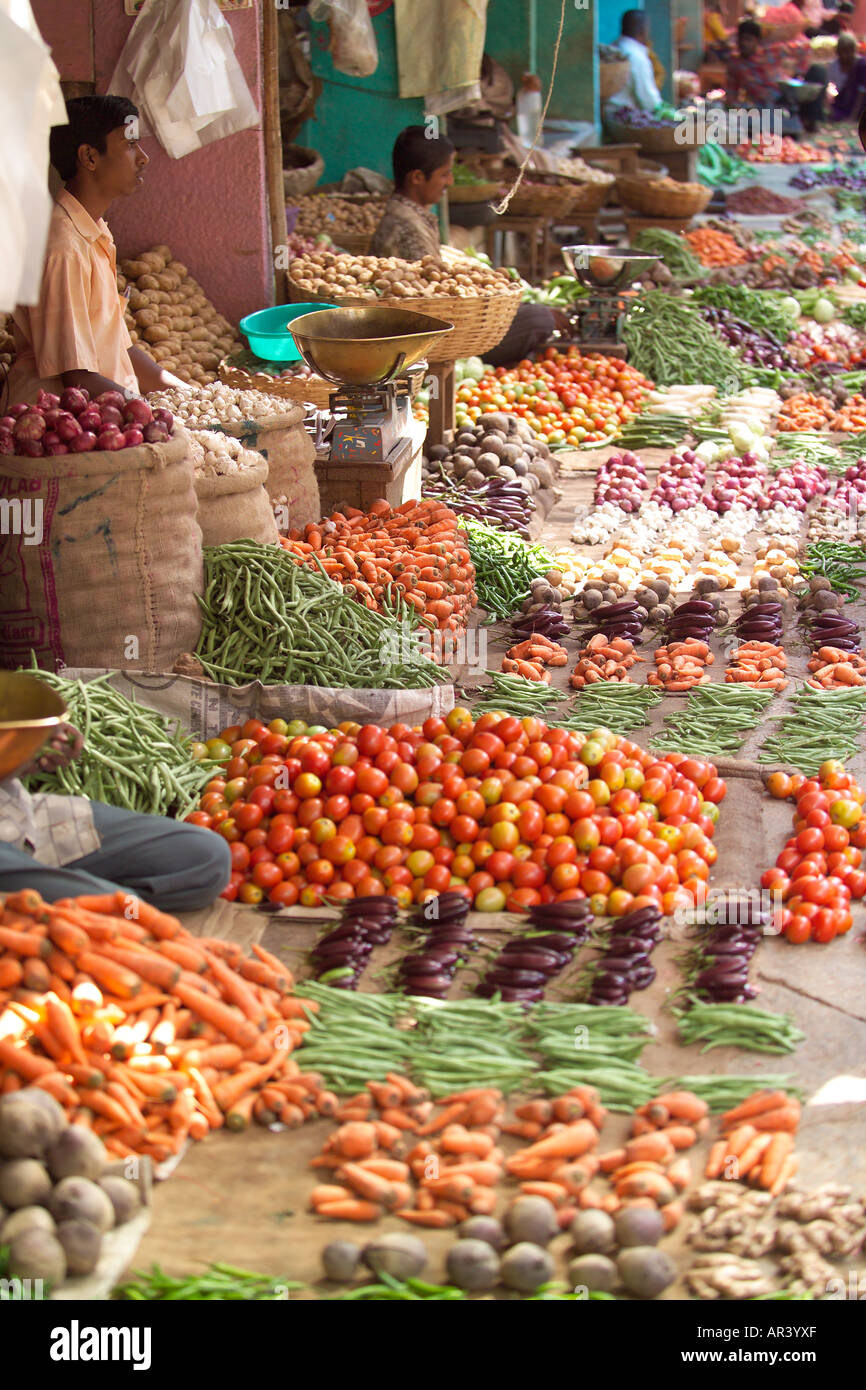Devaraja Fruit and Vegetable Market Mysore India Stock Photo - Alamy