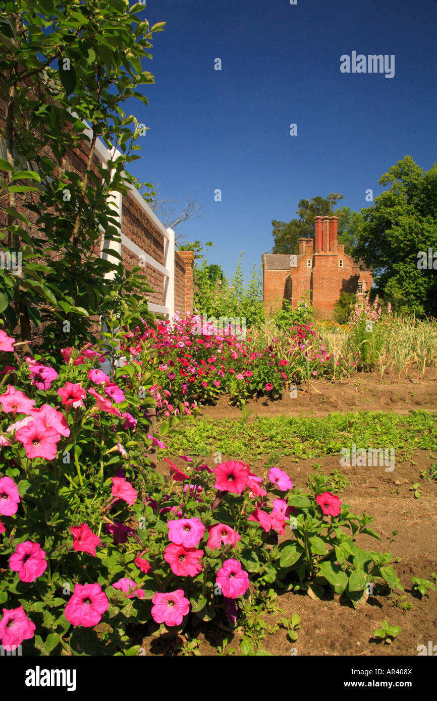 Garden, Bacon's Castle, Surry County, Virginia, USA Stock Photo - Alamy