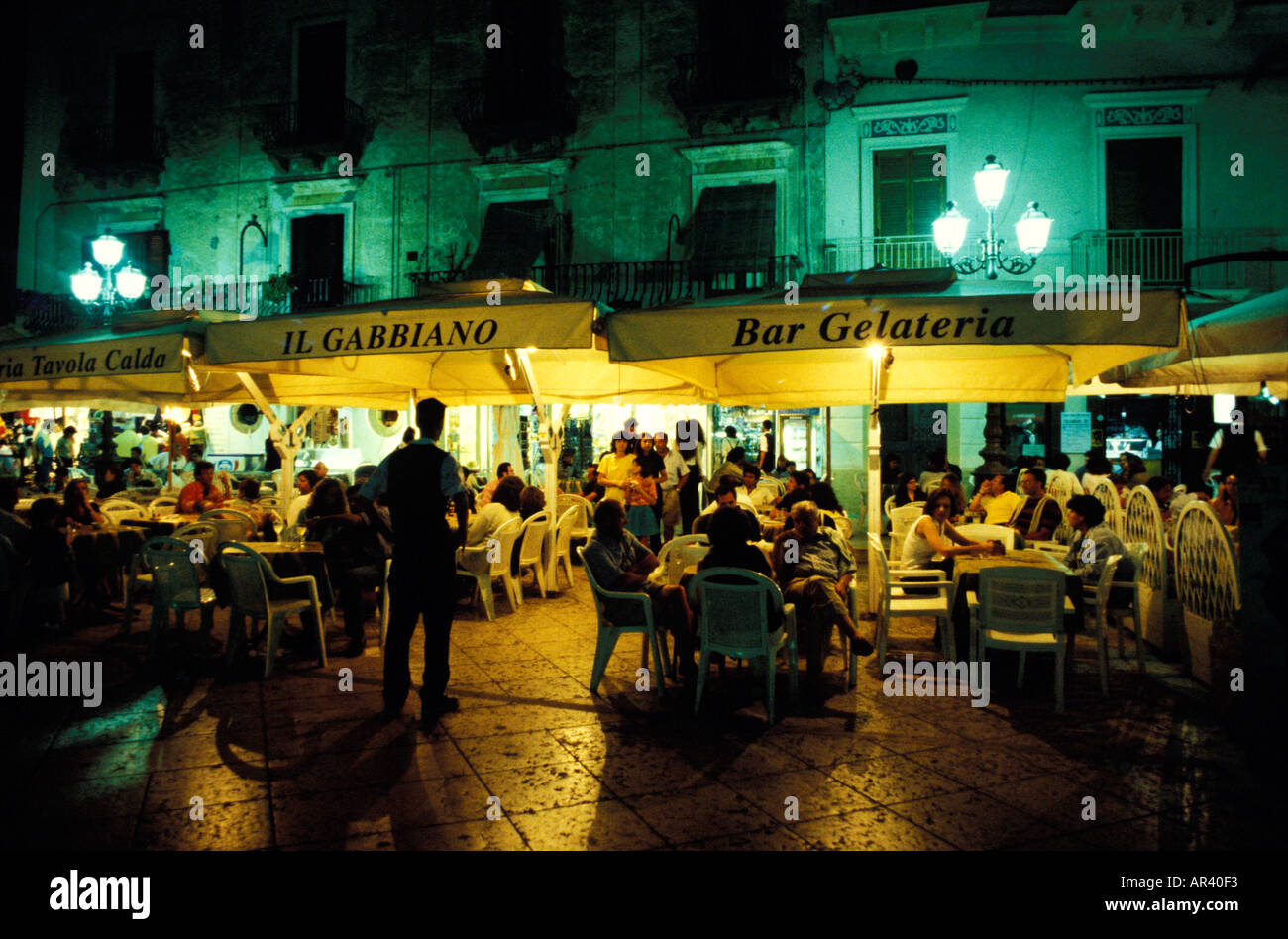 Bar gabbiano hi-res stock photography and images - Alamy