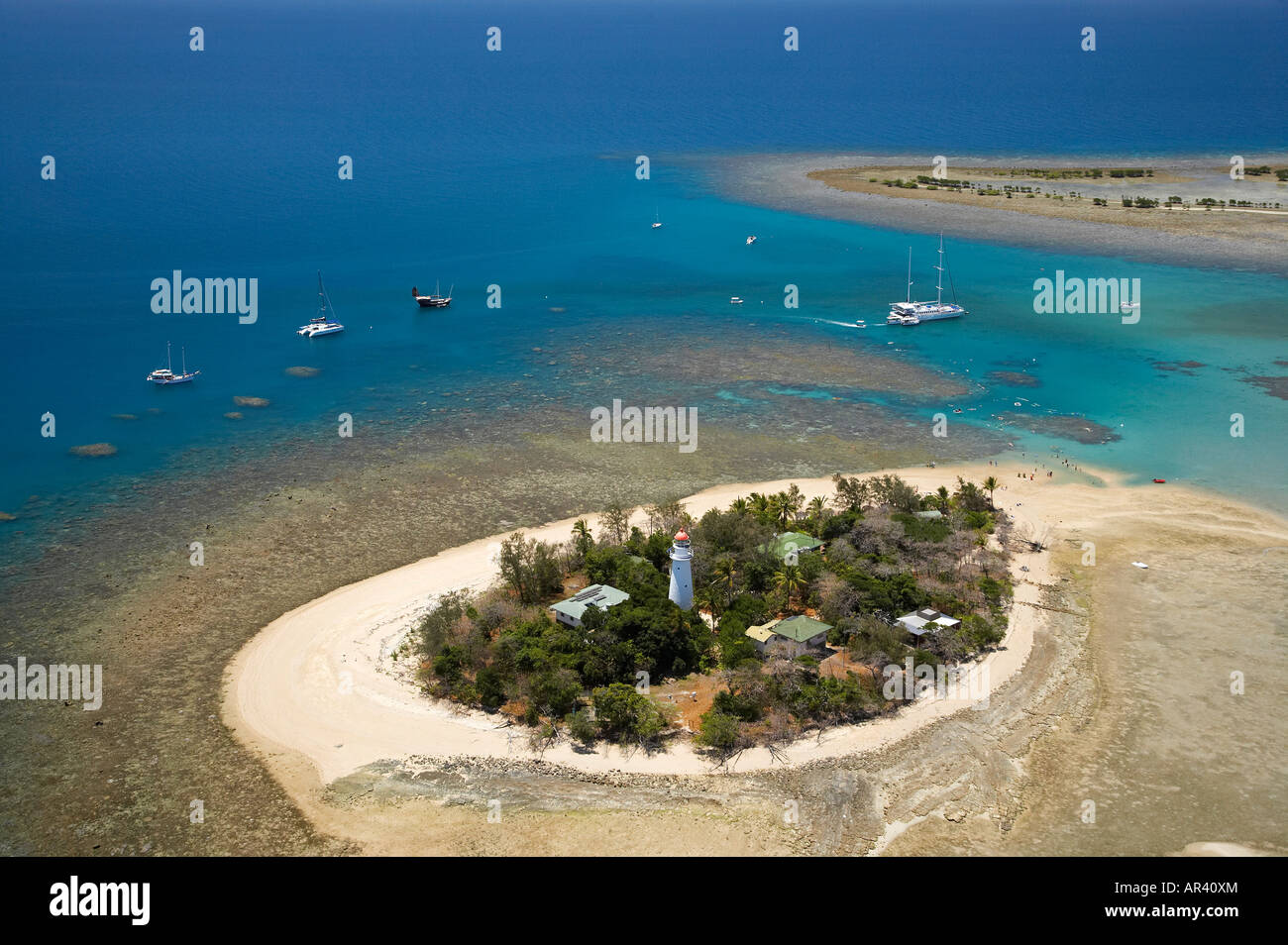 Tourist Boats Low Isles Great Barrier Reef Marine Park near Port ...