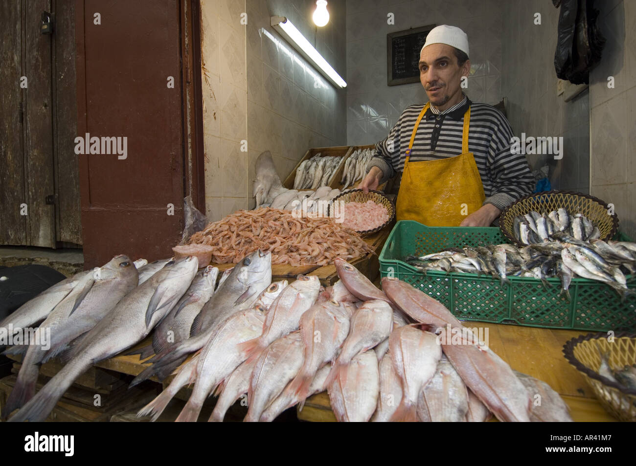 Fish souks hi-res stock photography and images - Alamy