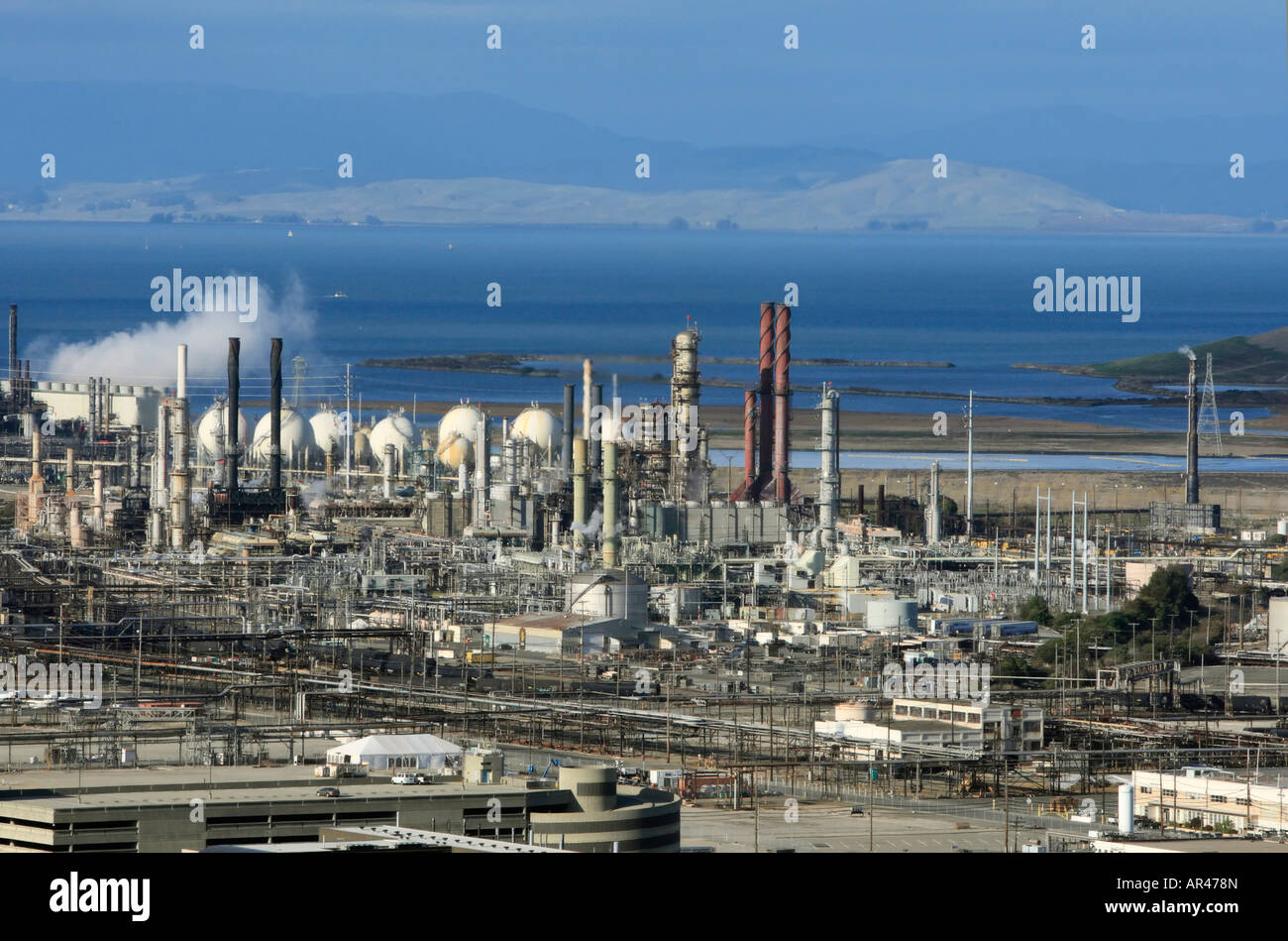 Oil refinery in Richmond, California Stock Photo - Alamy