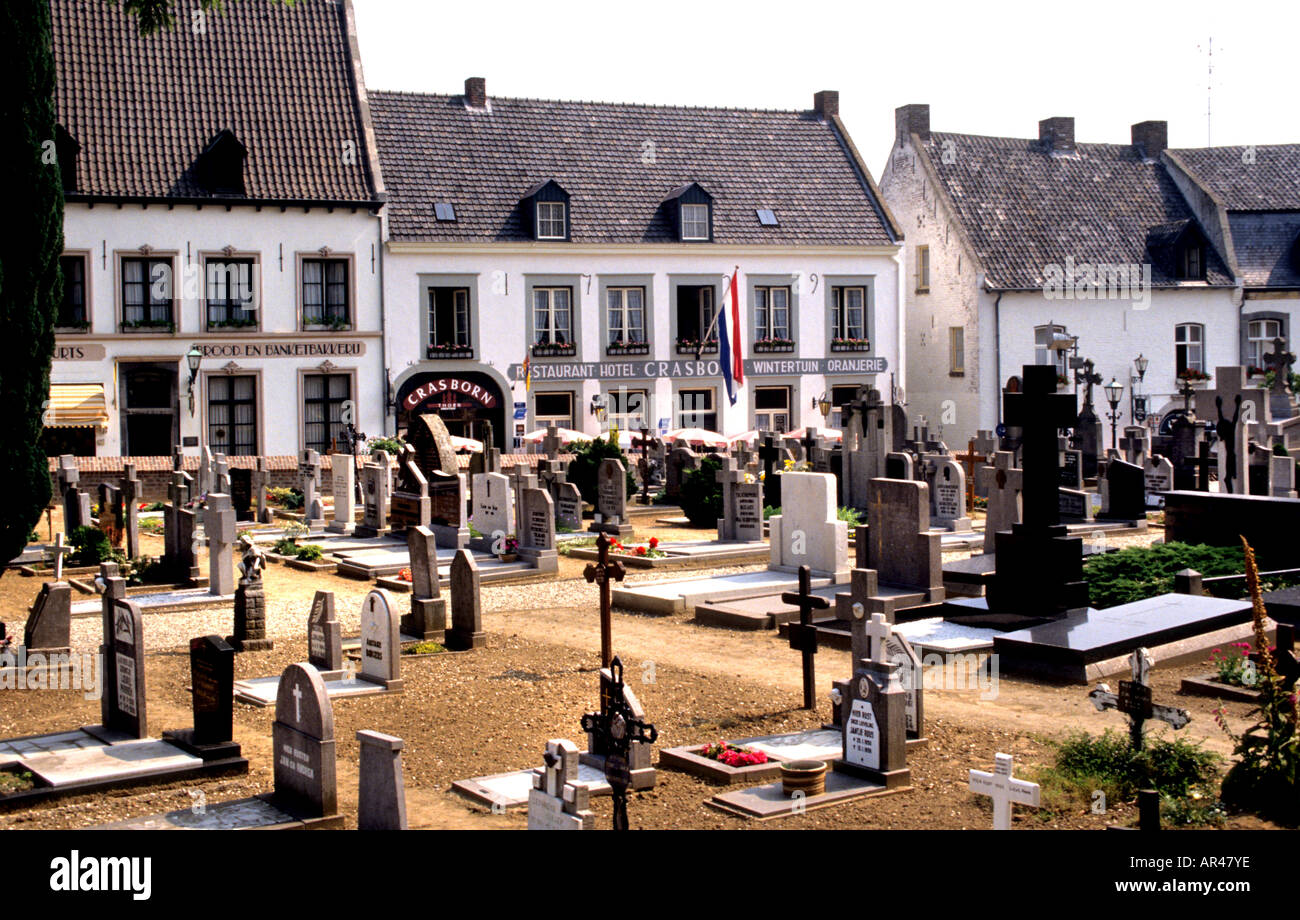Painted tombs hi-res stock photography and images - Alamy