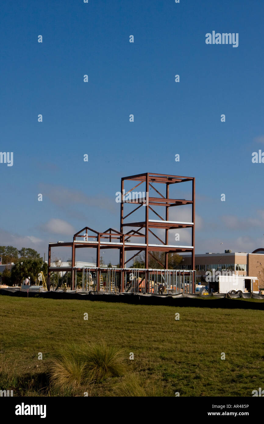 Steel Girder Building Under Construction Stock Photo - Alamy