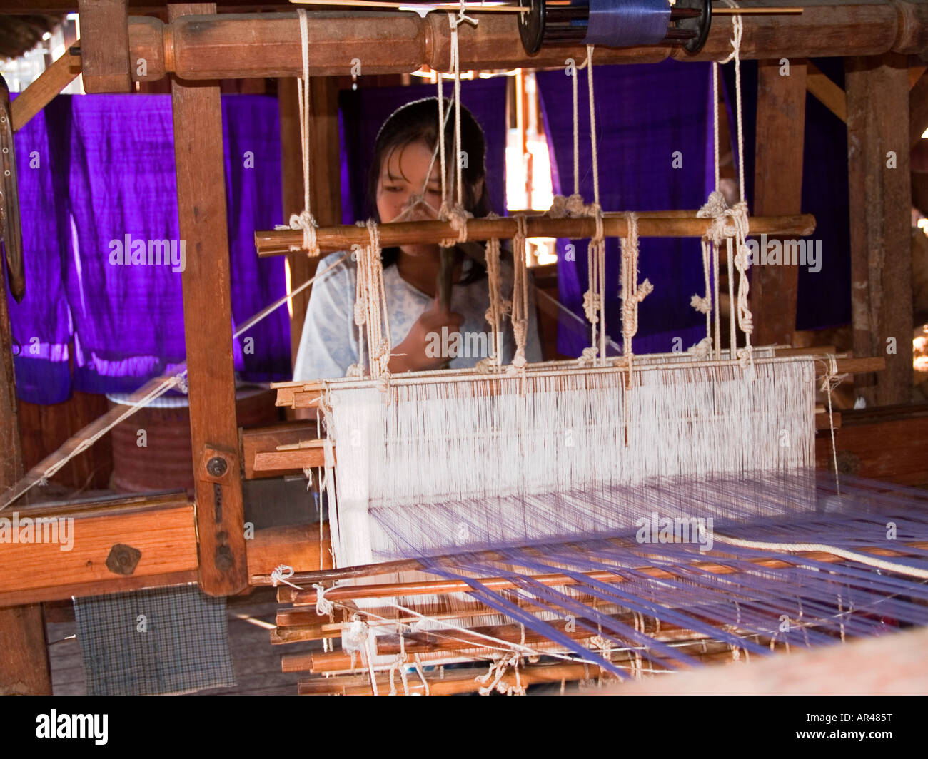 silk weaver working her loom at Inle Lake in Myanmar Stock Photo - Alamy