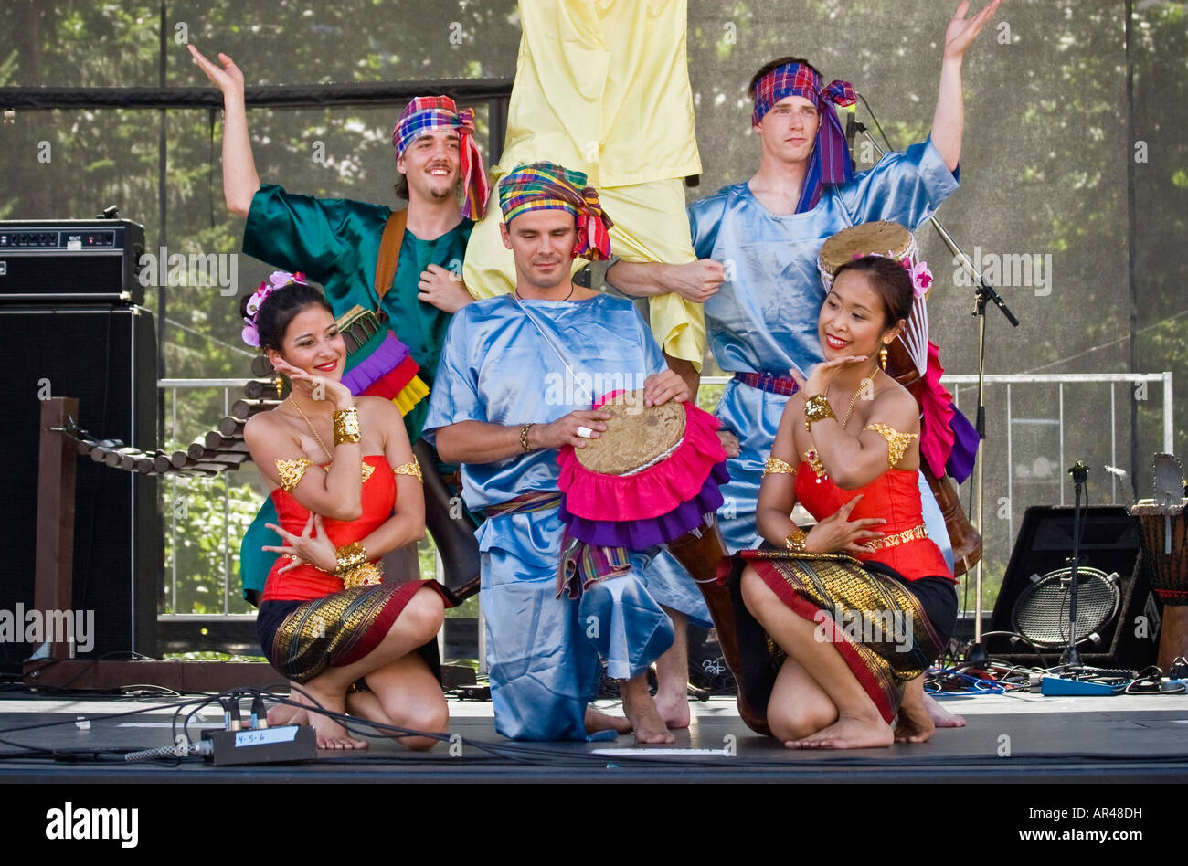Traditional Thai dance performance during Tastes of Thailand festival ...