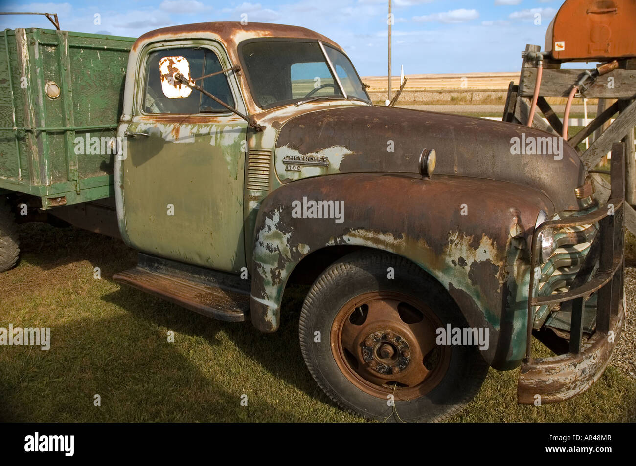 A rusty old pickup truck Stock Photo - Alamy
