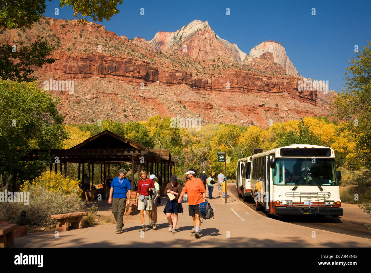 Zion national park tour buses hi-res stock photography and images - Alamy
