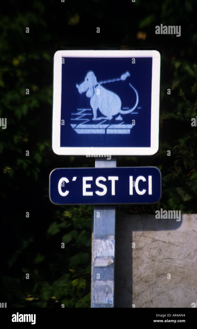 Quirky toilet sign hi-res stock photography and images - Alamy