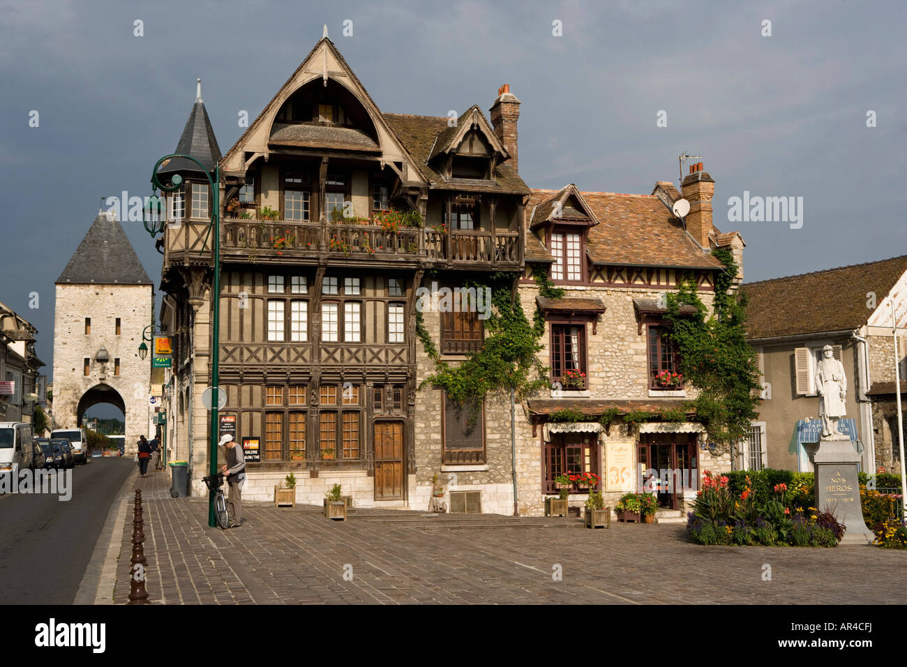 Moret sur Loing Seine et Marne Ile de France France Stock Photo - Alamy