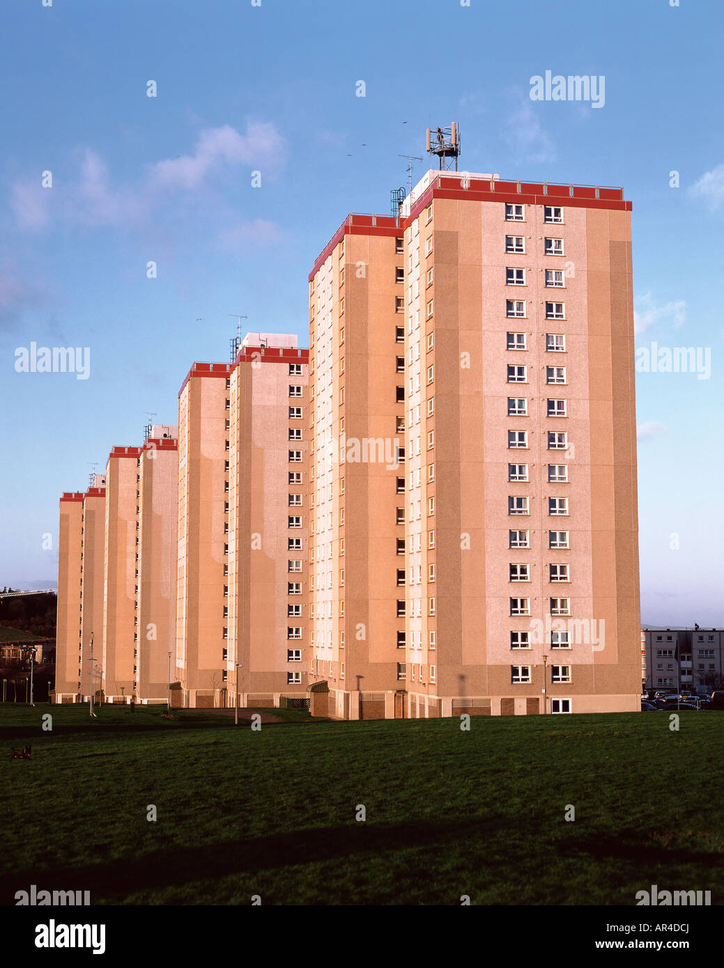 Row of apartment hi-res stock photography and images - Alamy