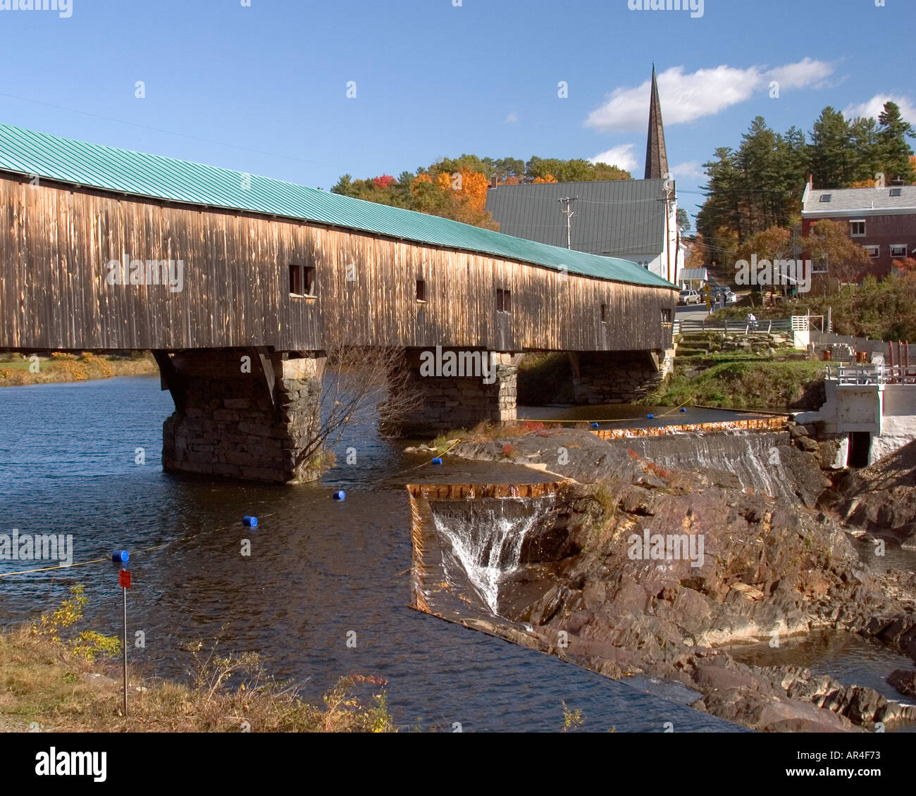 A New England covered bridge in autumn, Bath NH Stock Photo - Alamy