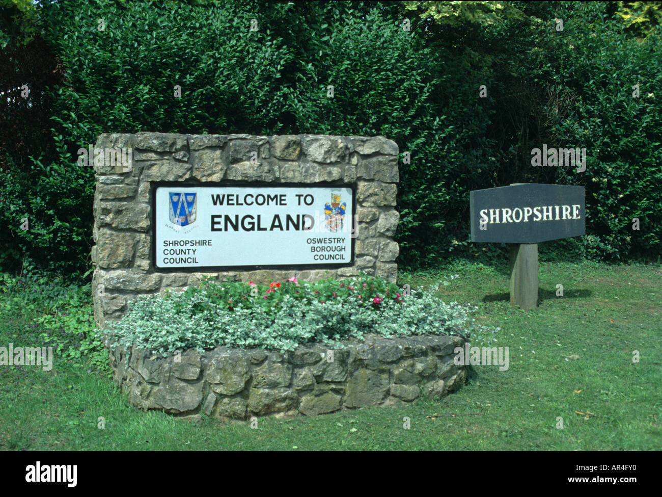 Borough Shropshire Welcome Signs England Oswestry Llanymynech Borders ...
