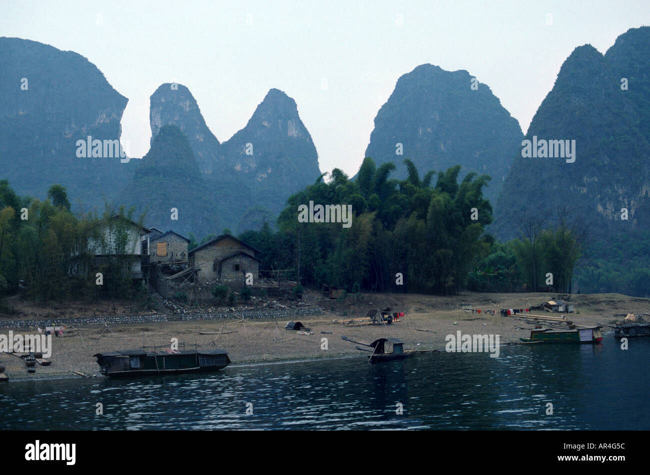 Li jiang river hi-res stock photography and images - Alamy