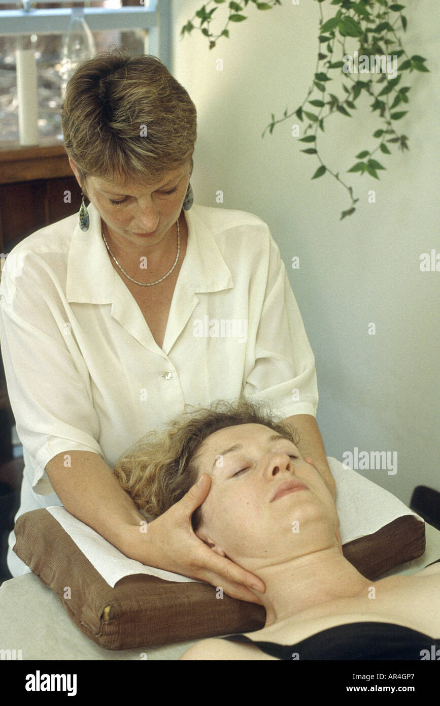 Osteopath uk hi-res stock photography and images - Alamy